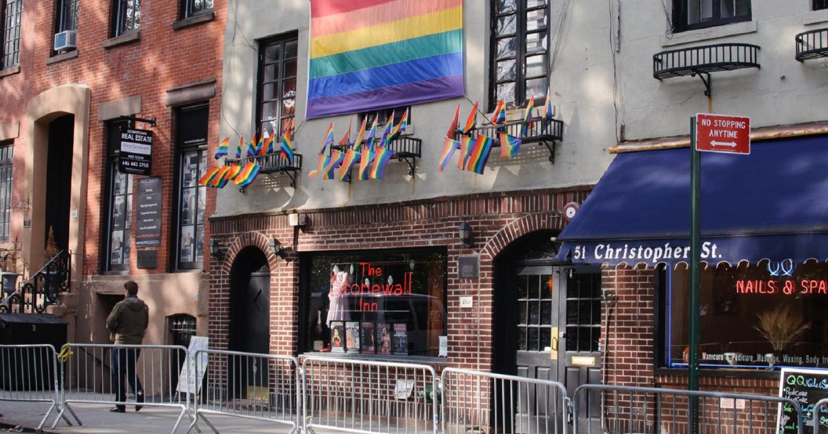 President Obama recognizes Stonewall, 1st LGBT rights national monument ...